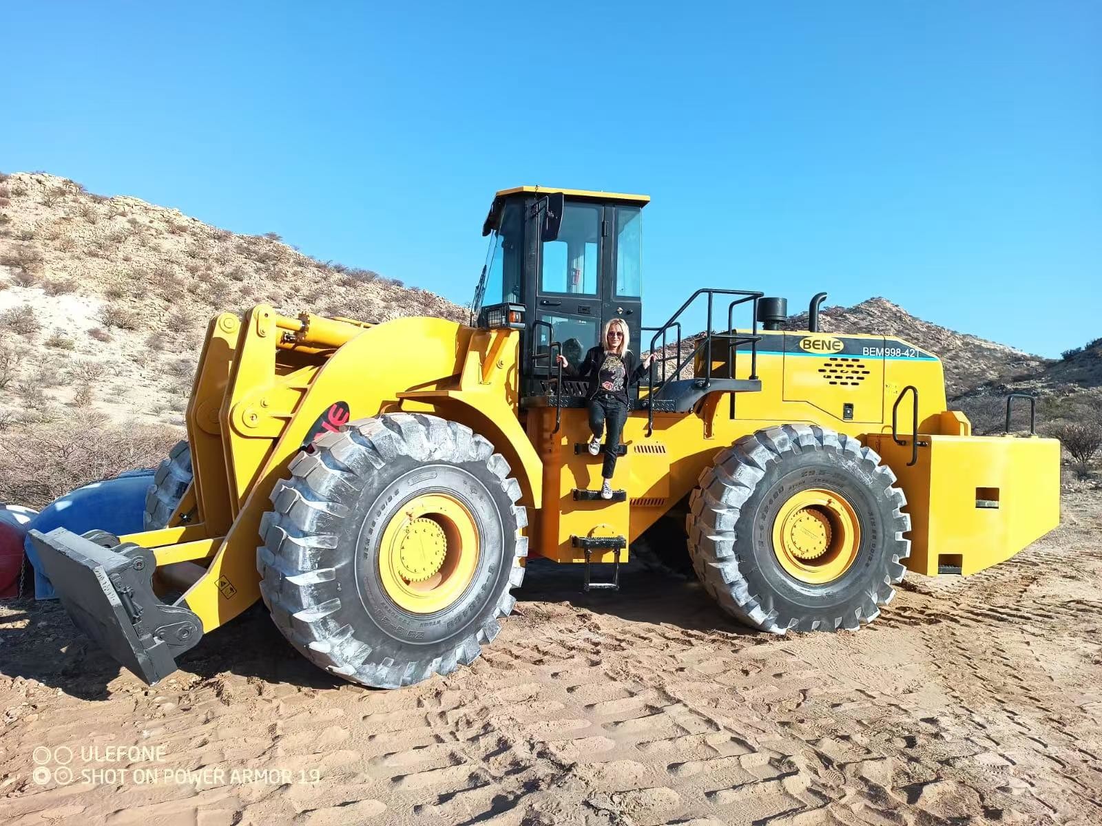 BEM998-42T Mighty quarry Loader With 42000kg Capacity and 3200mm ...